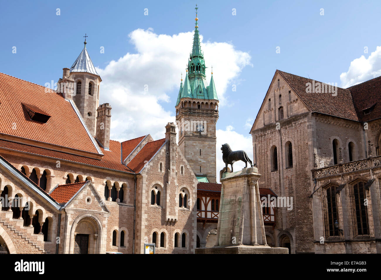 Dankwarderode castle and Brunswick Cathedral, St. Blasii, Braunschweig ...