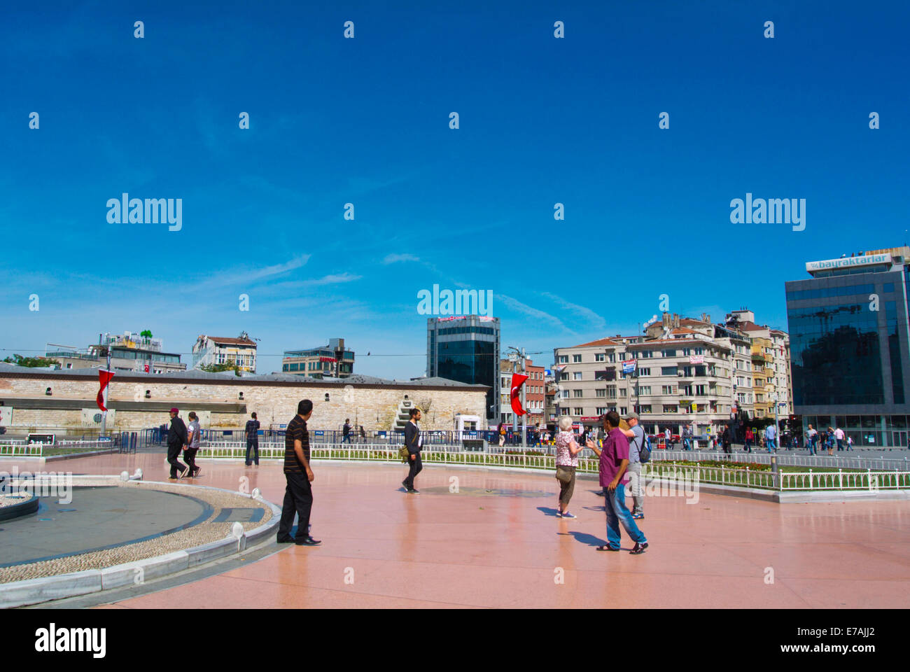 Istanbul Taksim Square Protests Police crush barricades in Istanbul's ...