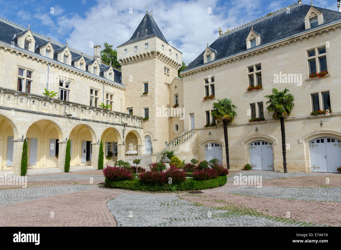 Courtyard at Chateau de la Riviere in the Fronsac region of Bordeaux ...