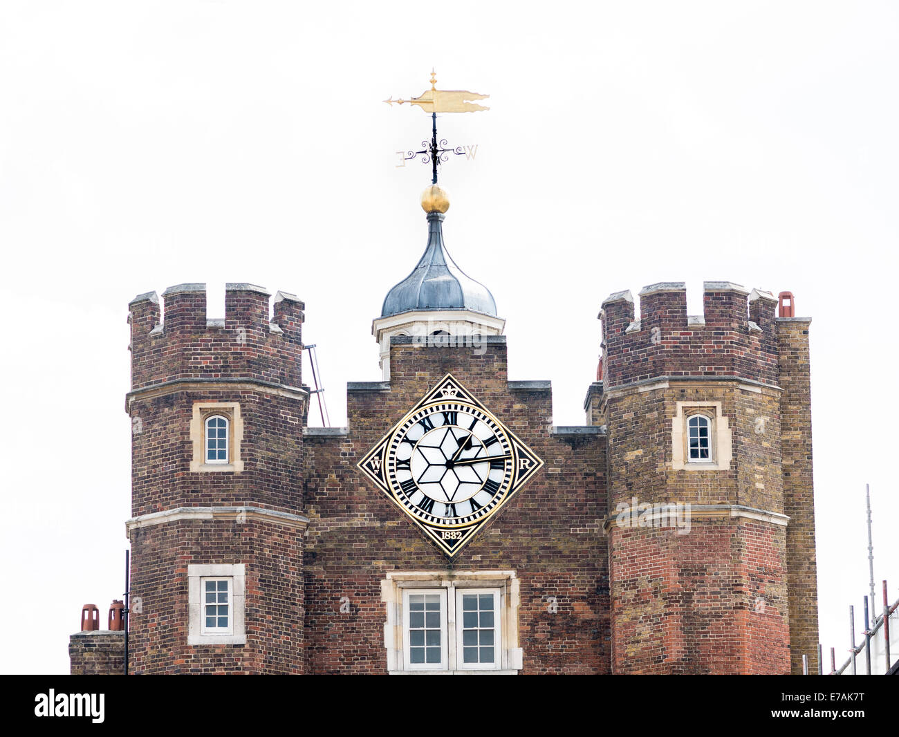 St james palace hi-res stock photography and images - Alamy