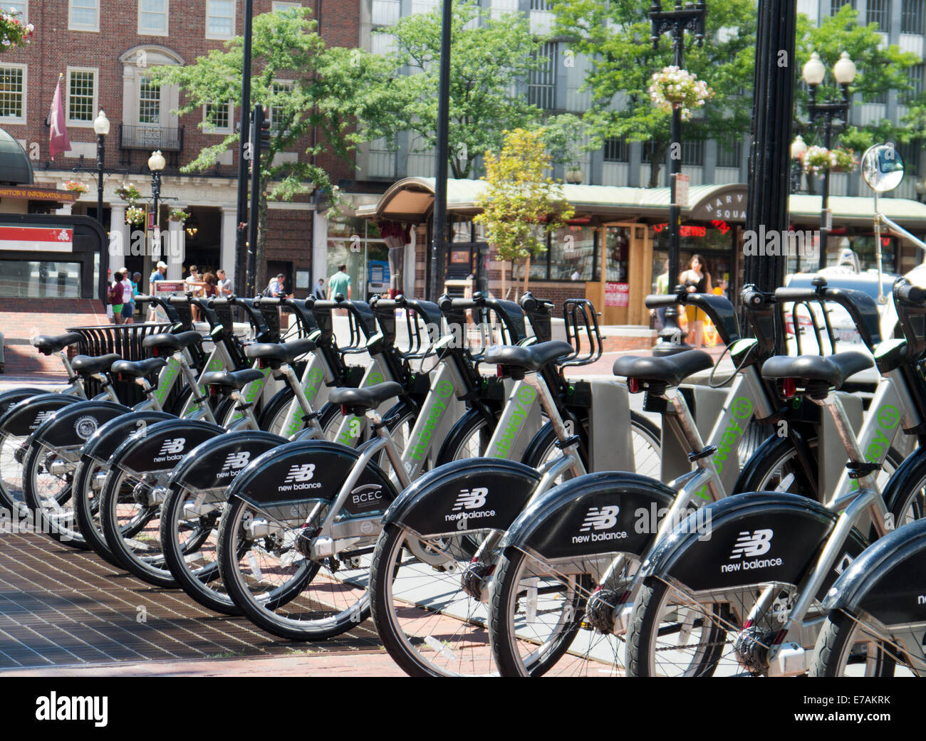 Bike square wheels hi-res stock photography and images - Alamy