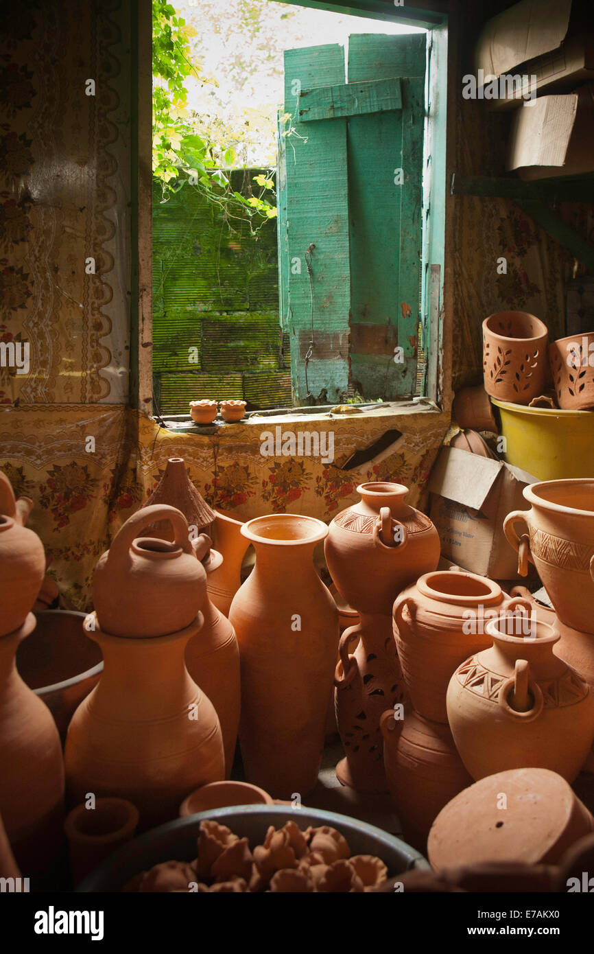 Clay pots caribbean hi-res stock photography and images - Alamy
