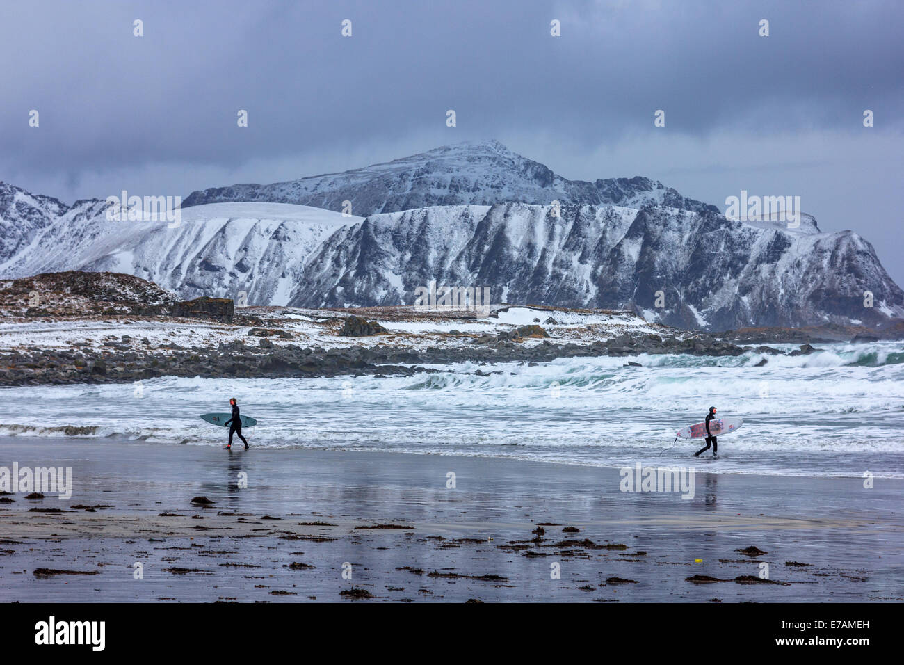 Overview of surfer hi-res stock photography and images - Alamy