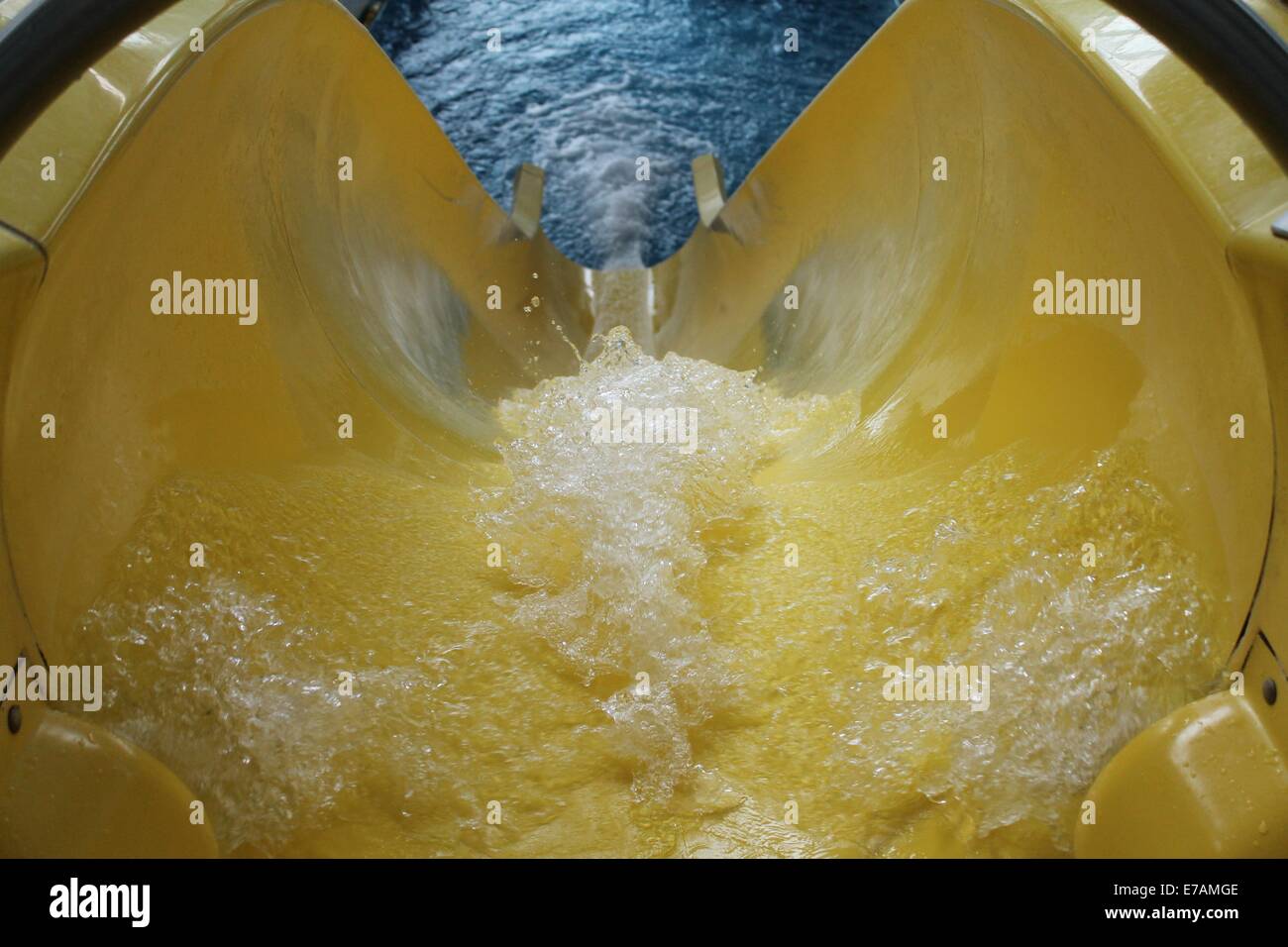 Water ride hi-res stock photography and images - Alamy