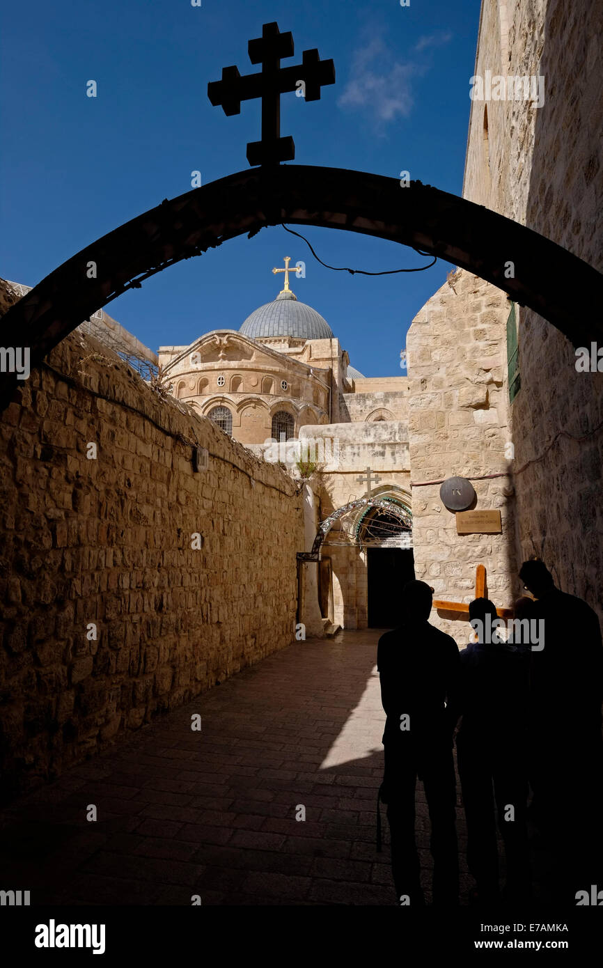 The 9th station of the cross in Via Dolorosa at the entree to the ...
