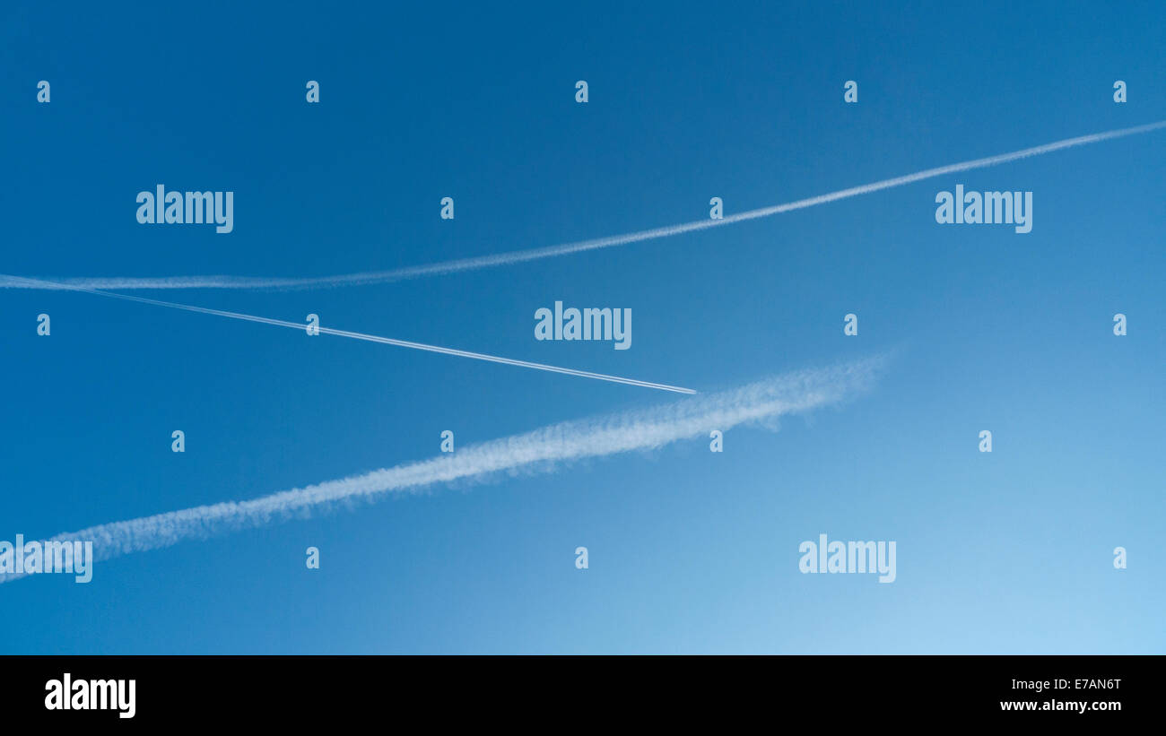 Parallel crossing hi-res stock photography and images - Alamy