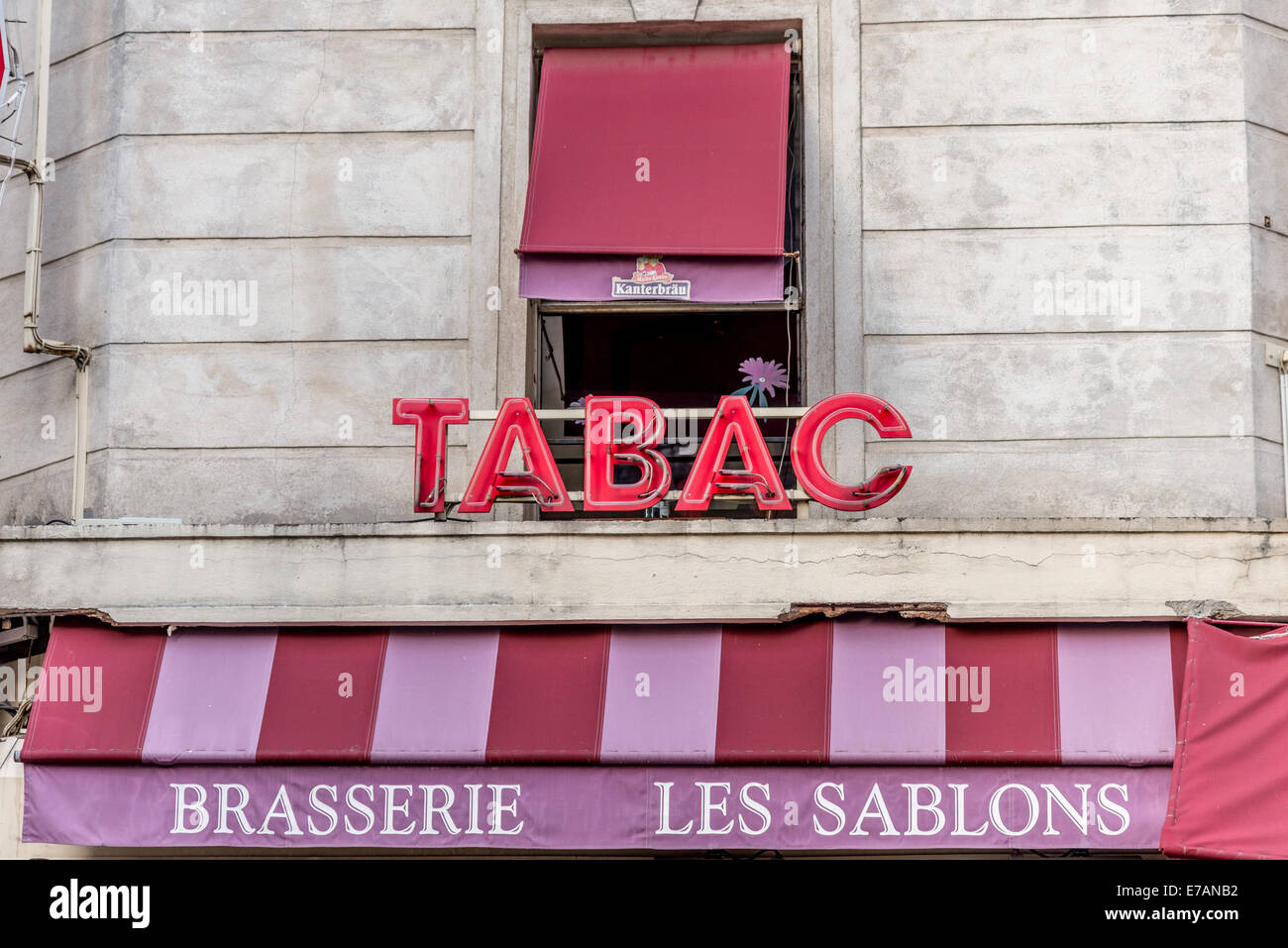 Tabac paris hi-res stock photography and images - Alamy