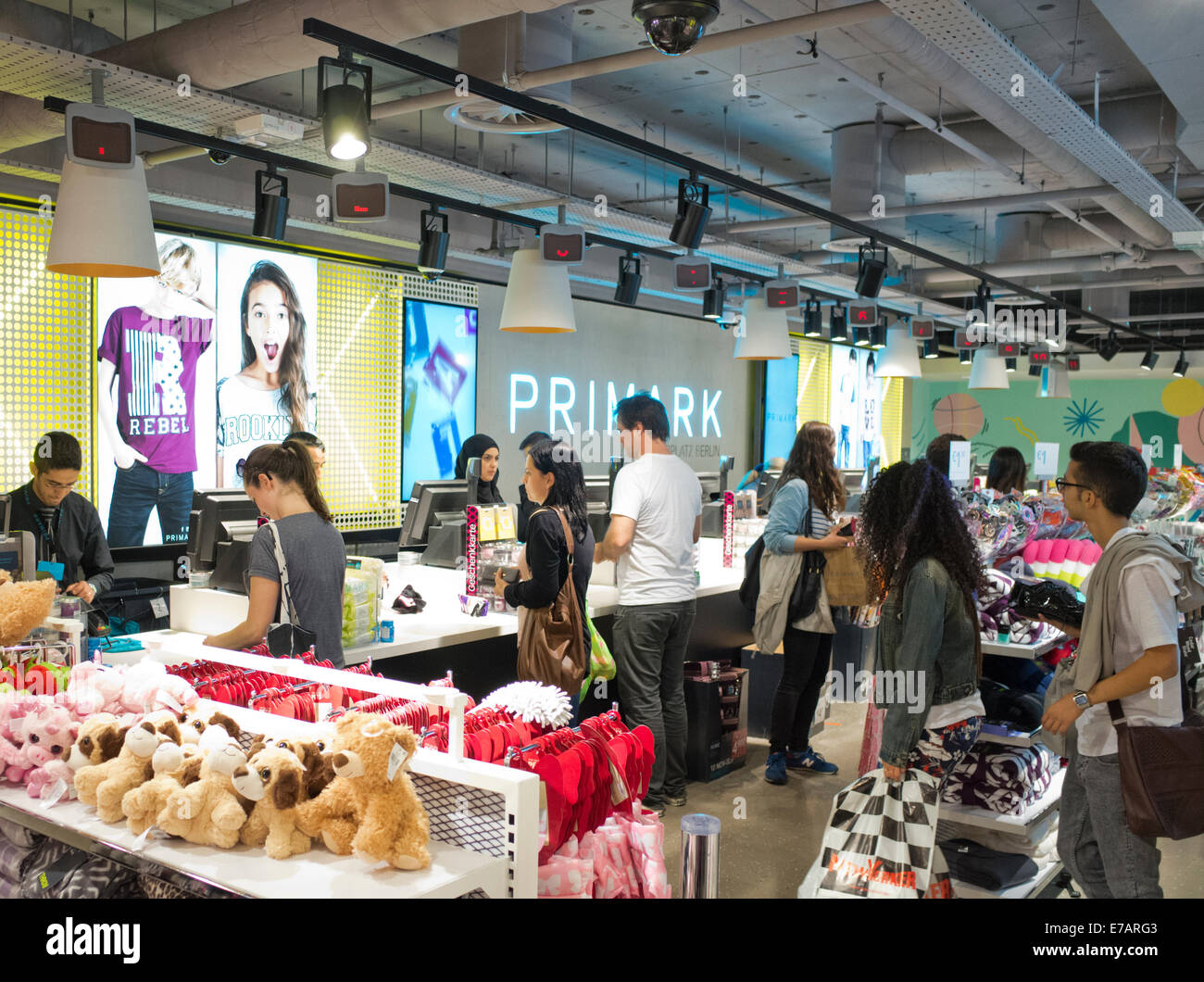 Of primark hi-res stock photography and images - Alamy