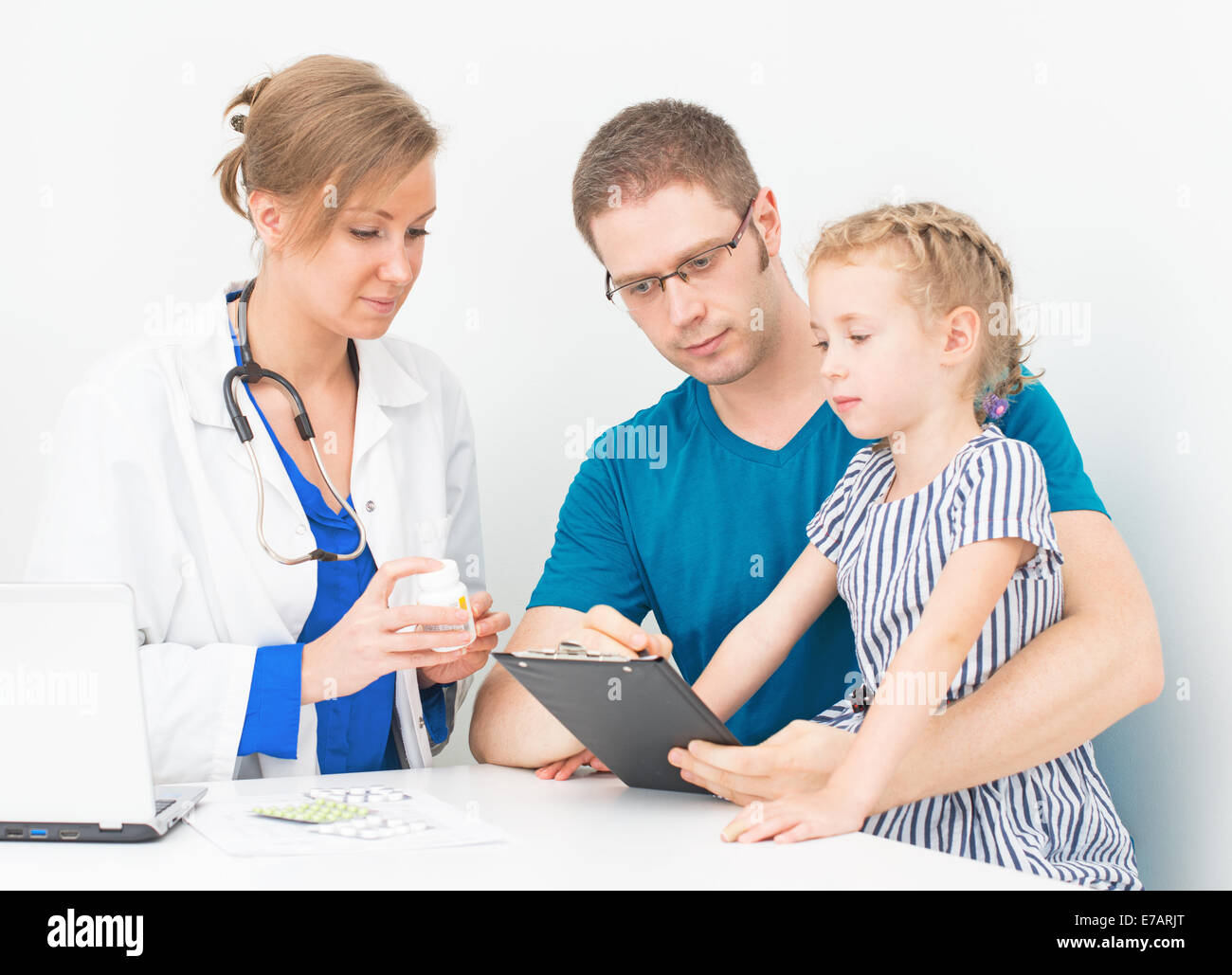 Doctor visit hi-res stock photography and images - Alamy