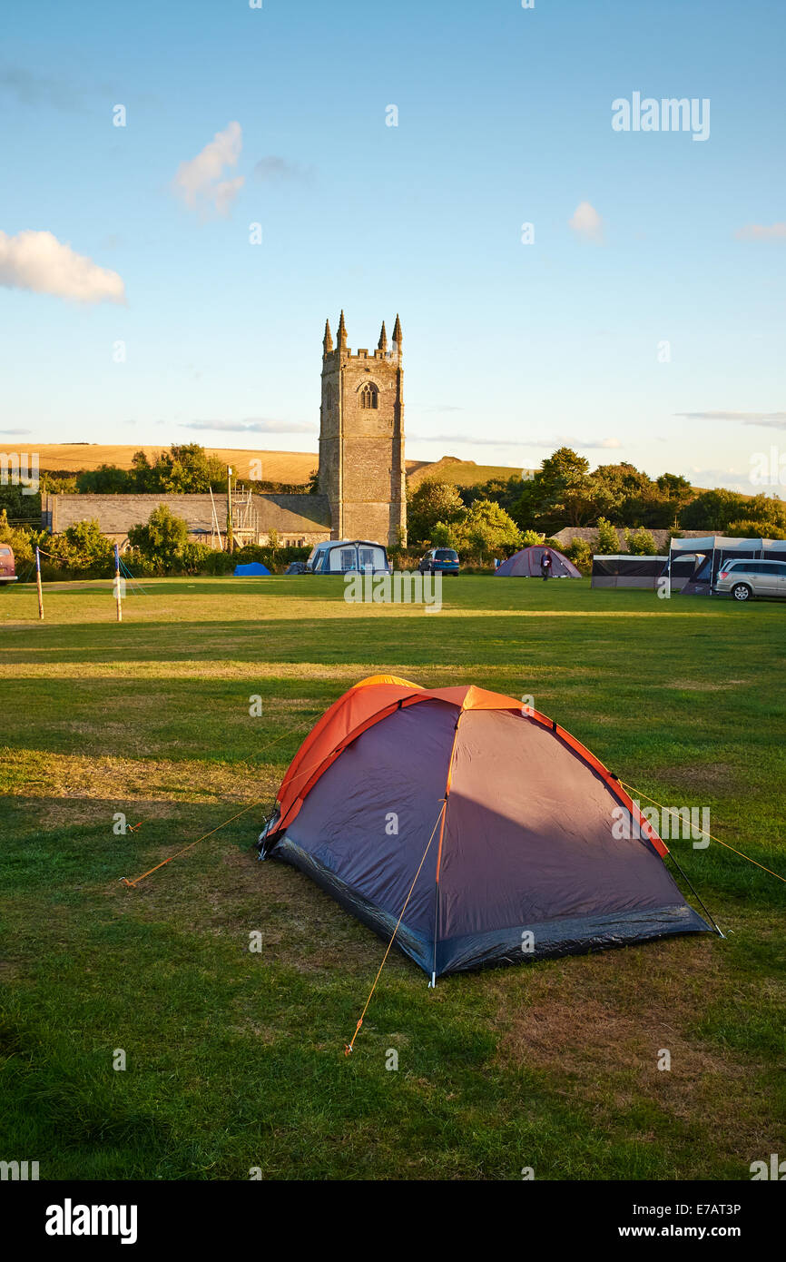 Outdoor uk camping hi-res stock photography and images - Alamy