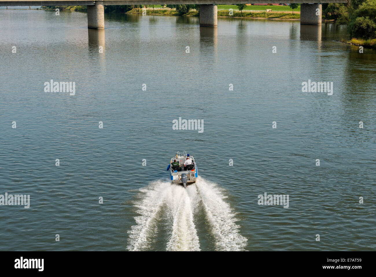 German police speed boat hi-res stock photography and images - Alamy