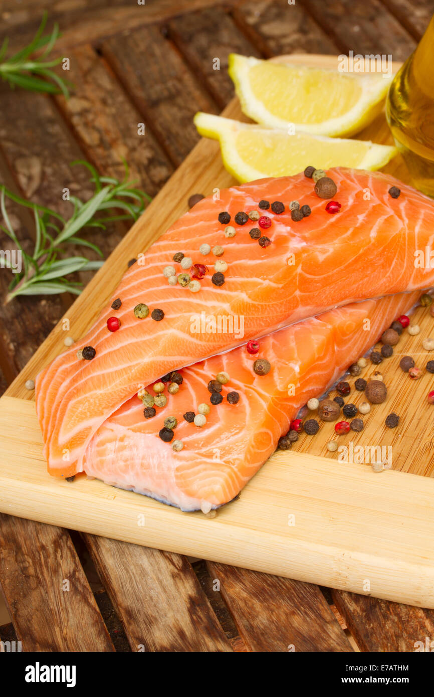 cooking salmon steak Stock Photo - Alamy