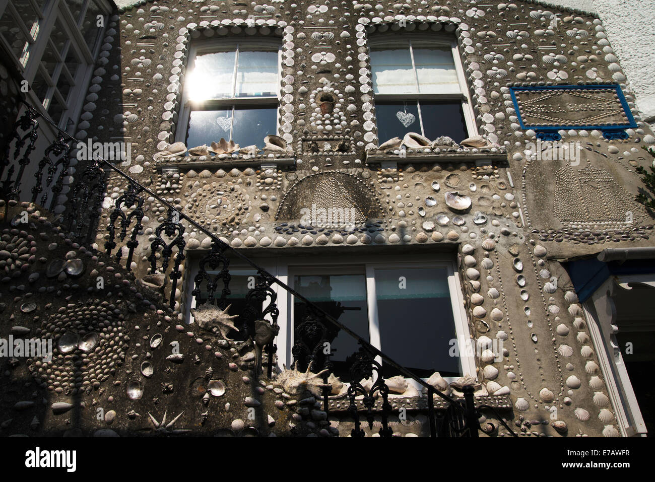 Shell house polperro cornwall hi-res stock photography and images - Alamy