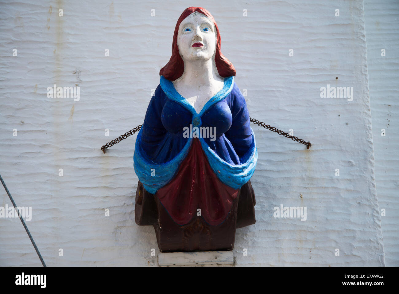 Figurehead of the Ship Inn public house/tavern in Polperro, Cornwall ...