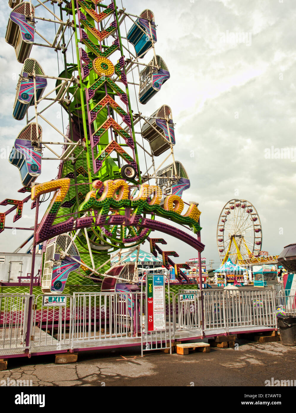 state fair midway Stock Photo - Alamy