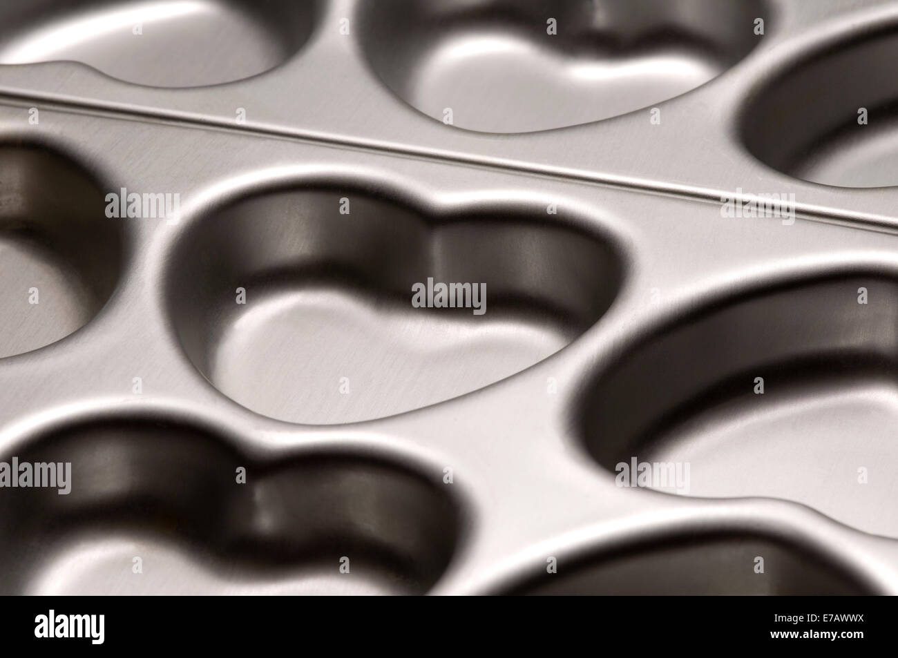 Muffin tin hi-res stock photography and images - Alamy