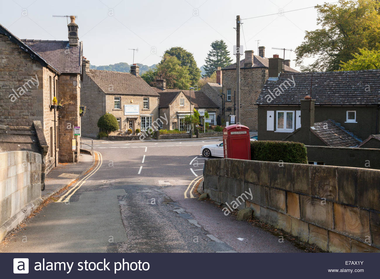 Village Baslow In Peak District Stock Photos & Village Baslow In Peak ...