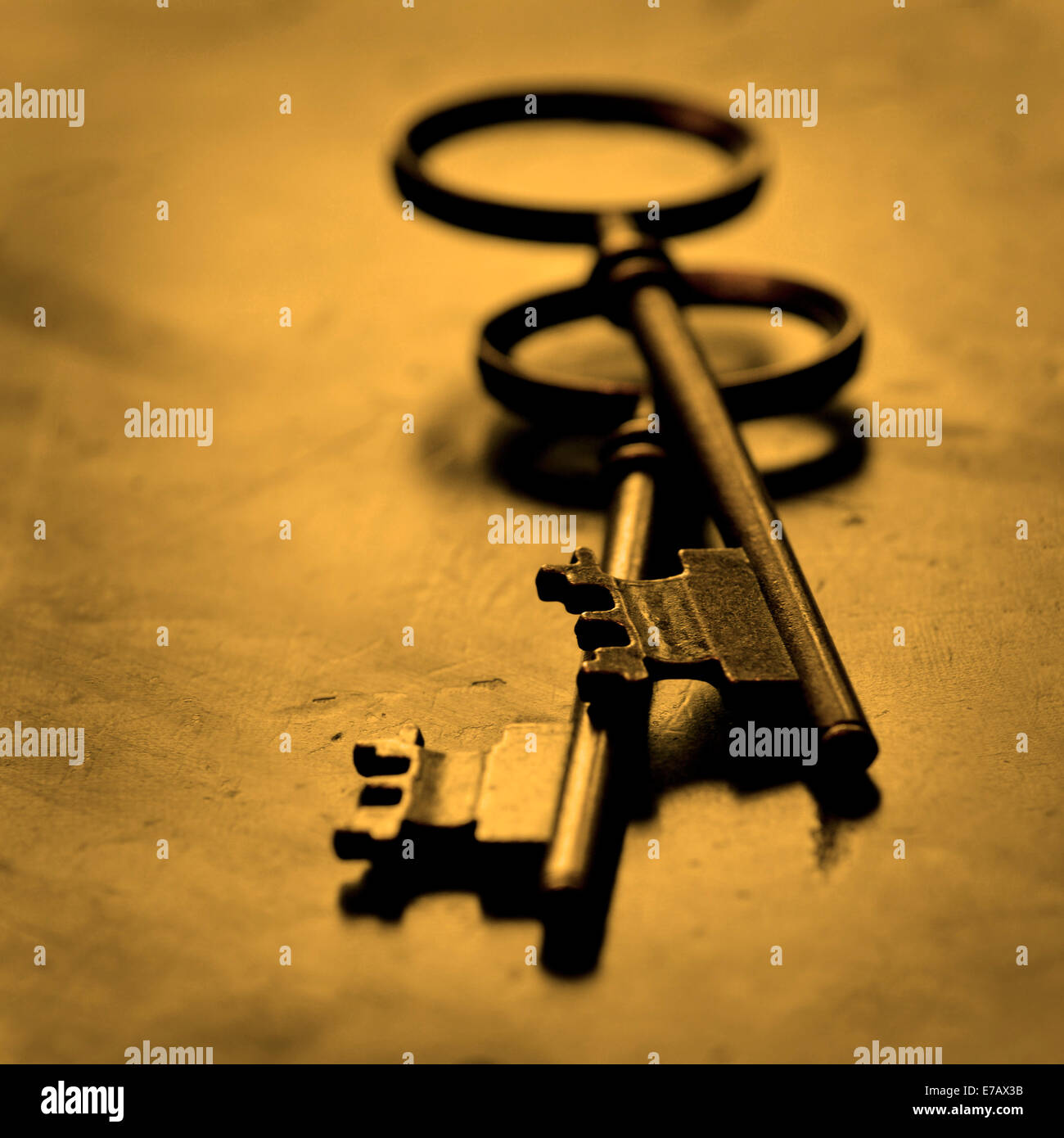 Old keys hi-res stock photography and images - Alamy
