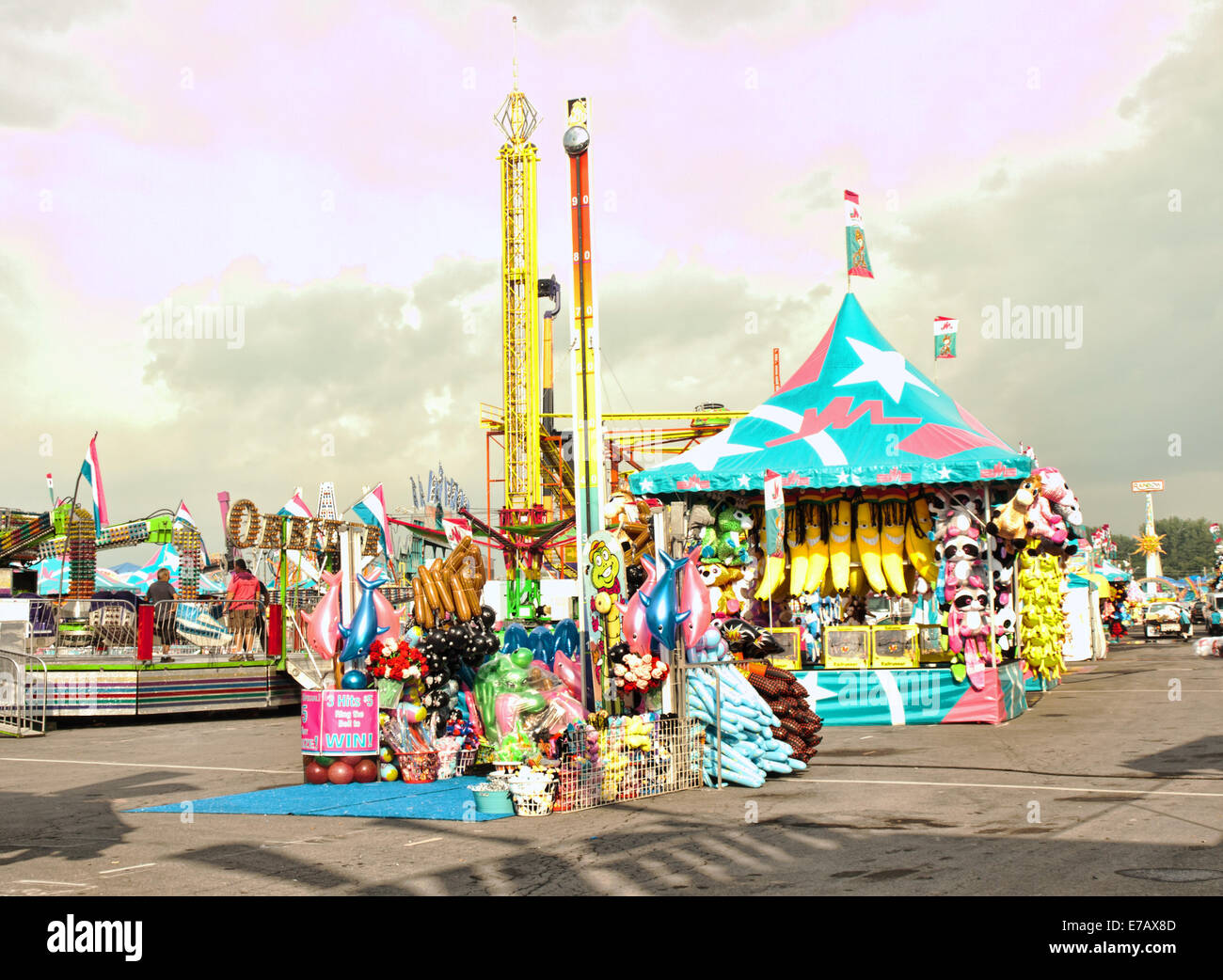 state fair midway Stock Photo - Alamy