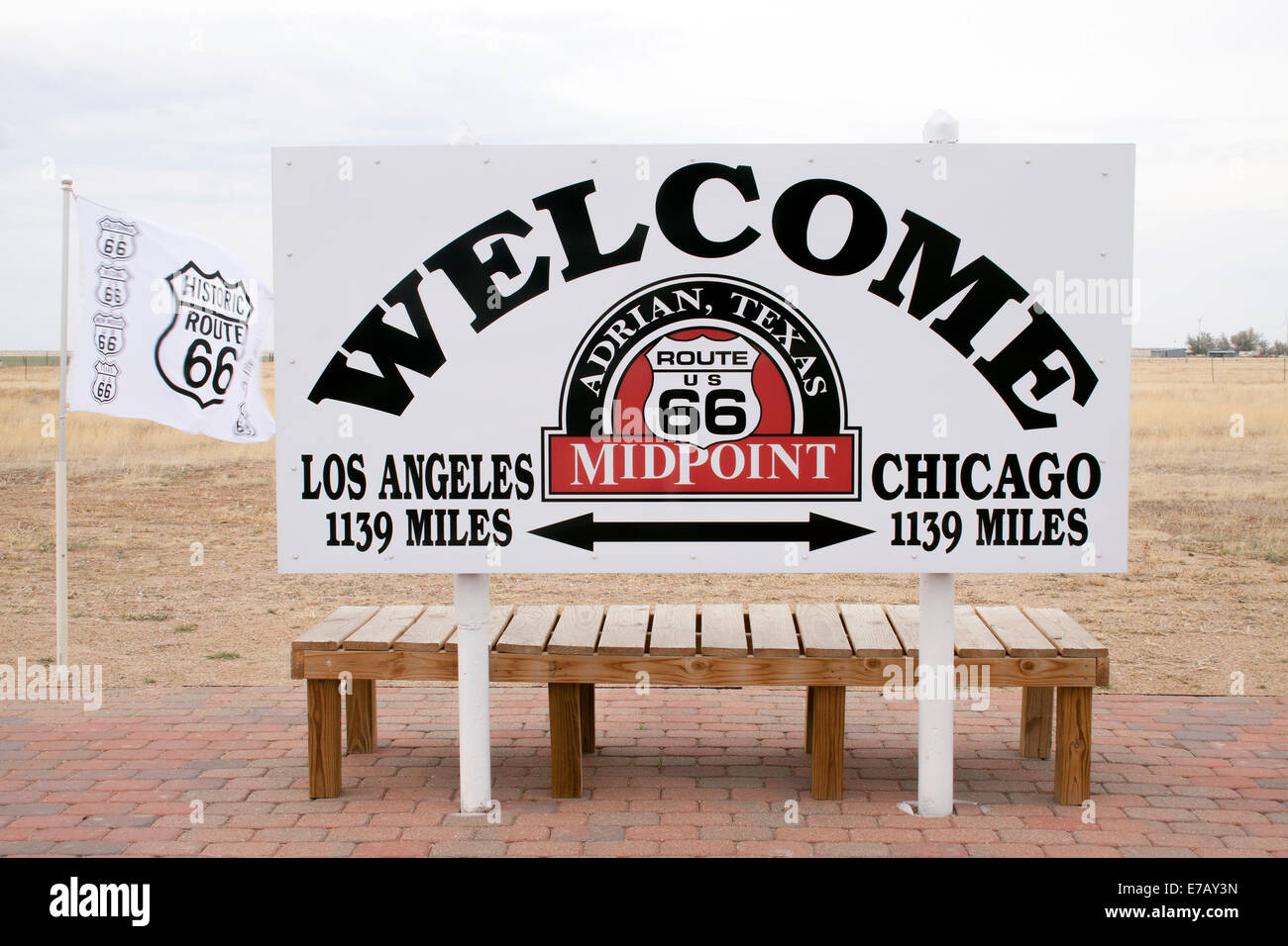 Route 66 sign hi-res stock photography and images - Alamy