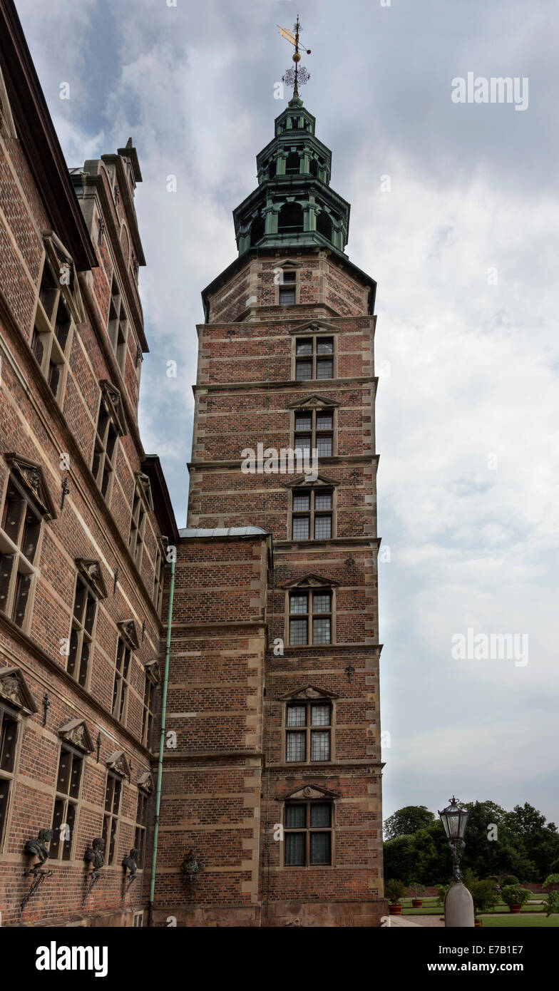 Dutch castle tower hi-res stock photography and images - Alamy