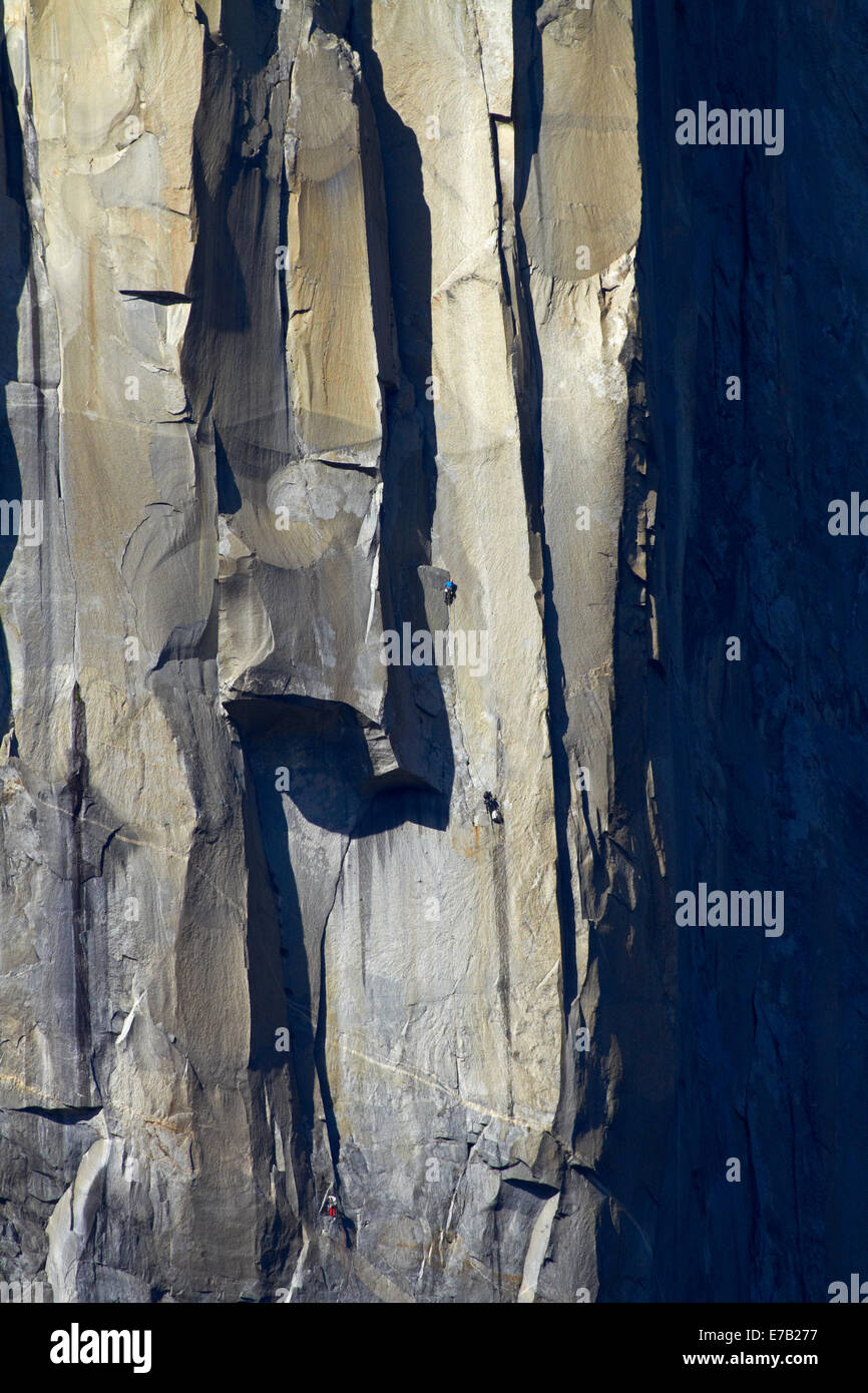 Scaling mountain hi-res stock photography and images - Alamy