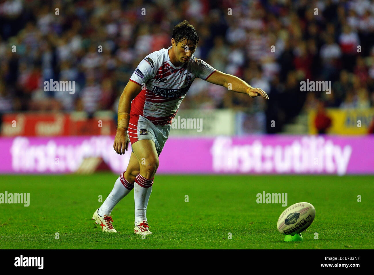 Matty smith wigan warriors rugby hi-res stock photography and images ...