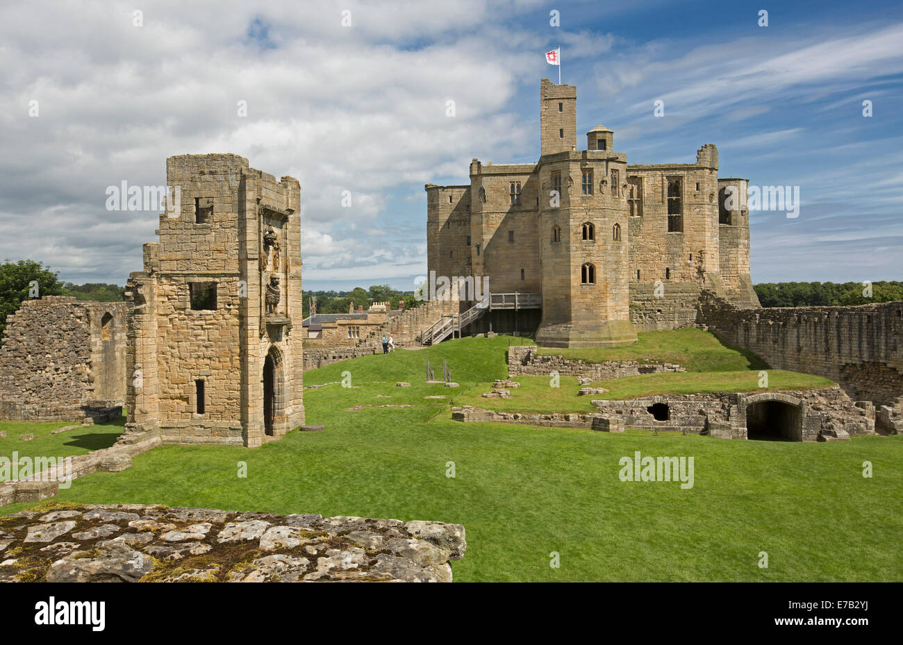 12th century castle hi-res stock photography and images - Alamy