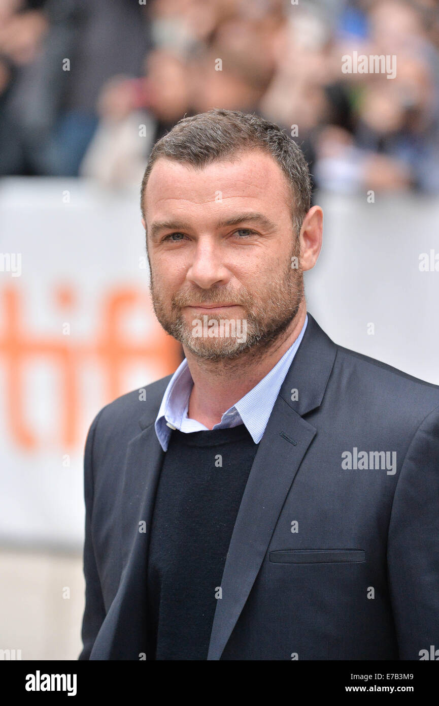 Liev schreiber pawn sacrifice hi-res stock photography and images - Alamy