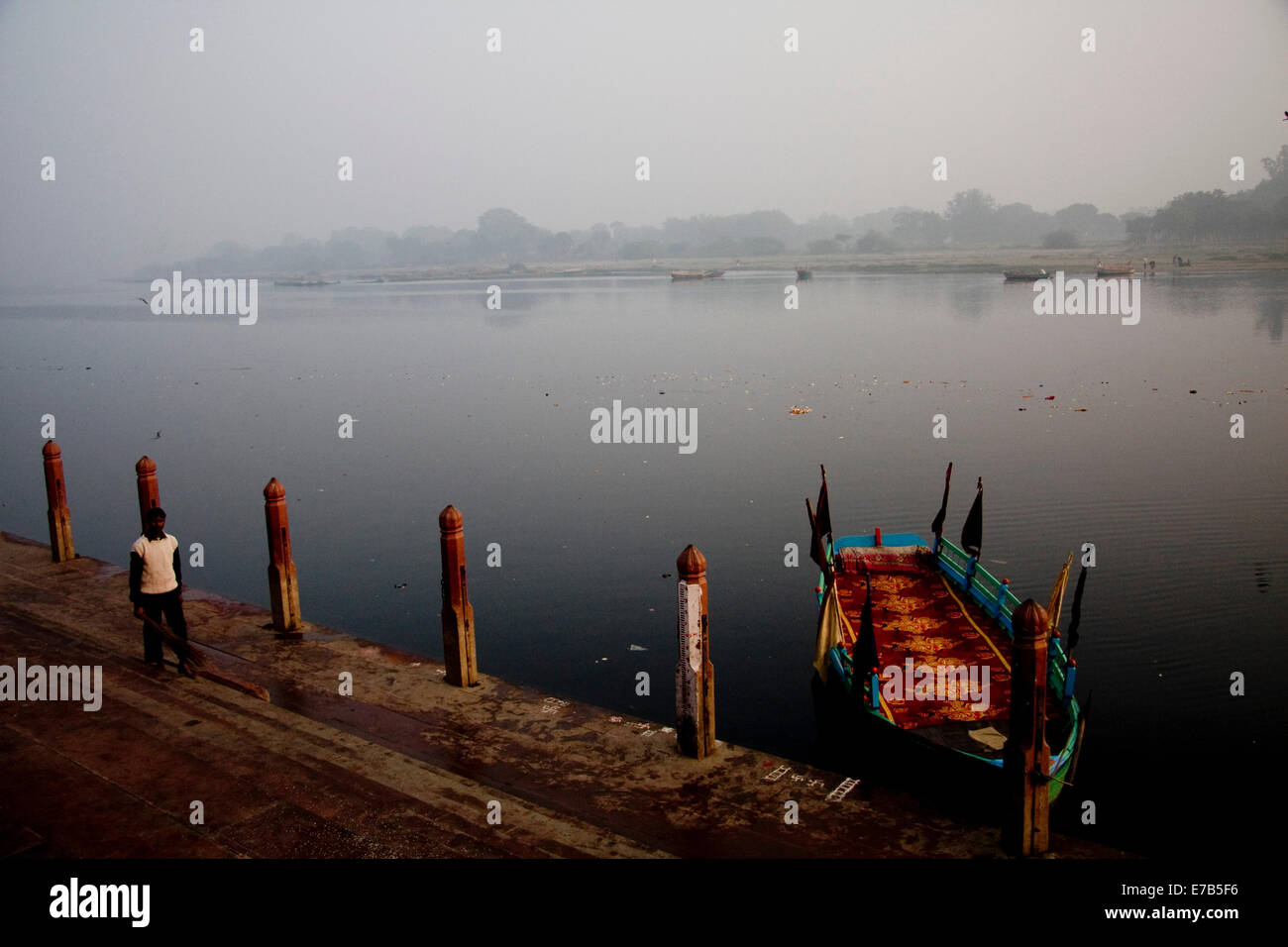 Ghat of mathura hi-res stock photography and images - Alamy
