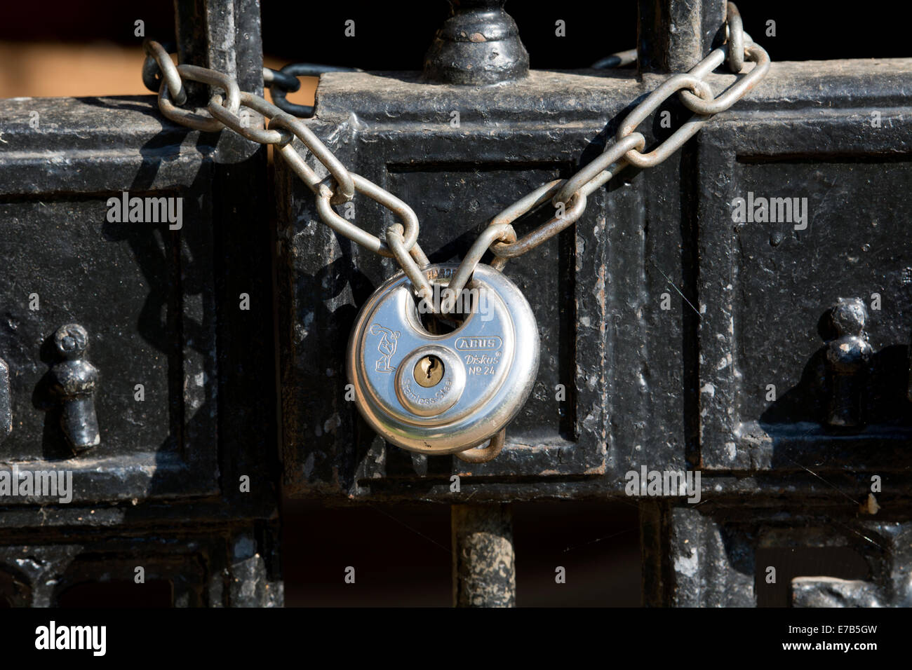 Locked church door hi-res stock photography and images - Alamy