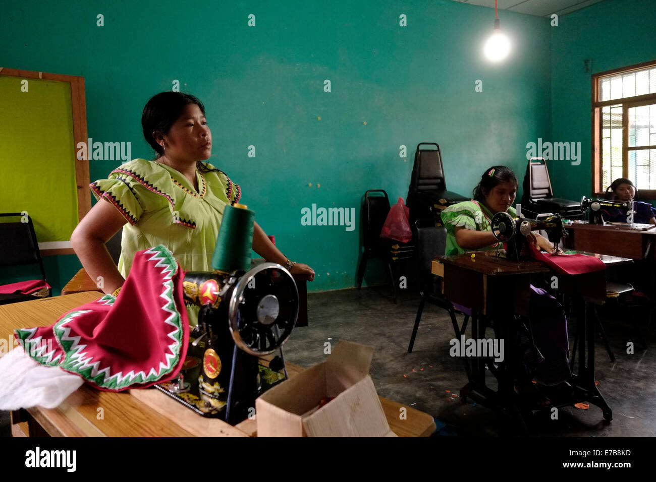 Women of the Ngabe & Bugle native ethnic group learn traditional and ...
