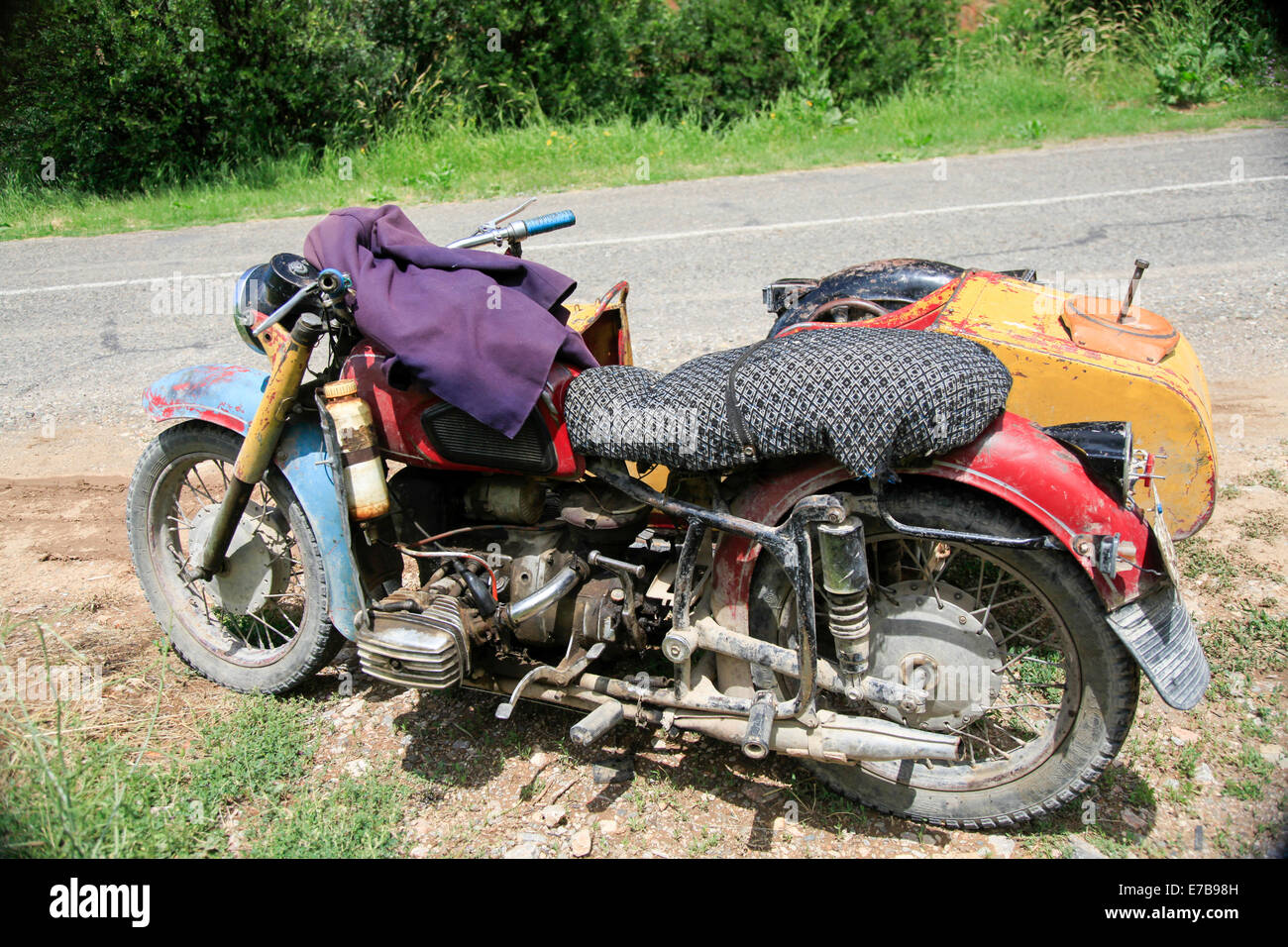 Vintage motorcycle with sidecar Stock Photo - Alamy