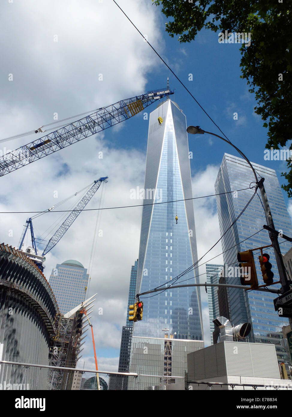 World trade center twin towers built hi-res stock photography and ...