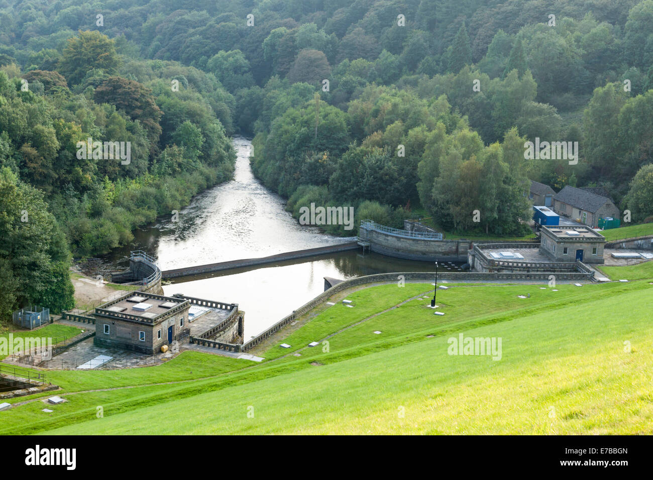 Ladybower Reservoir Overflow Valve Houses, Derbyshire, Peak District ...