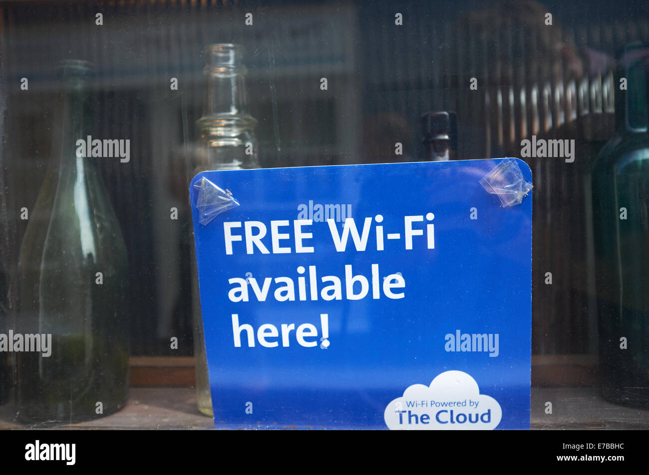 Free Wi-Fi sign Stock Photo - Alamy