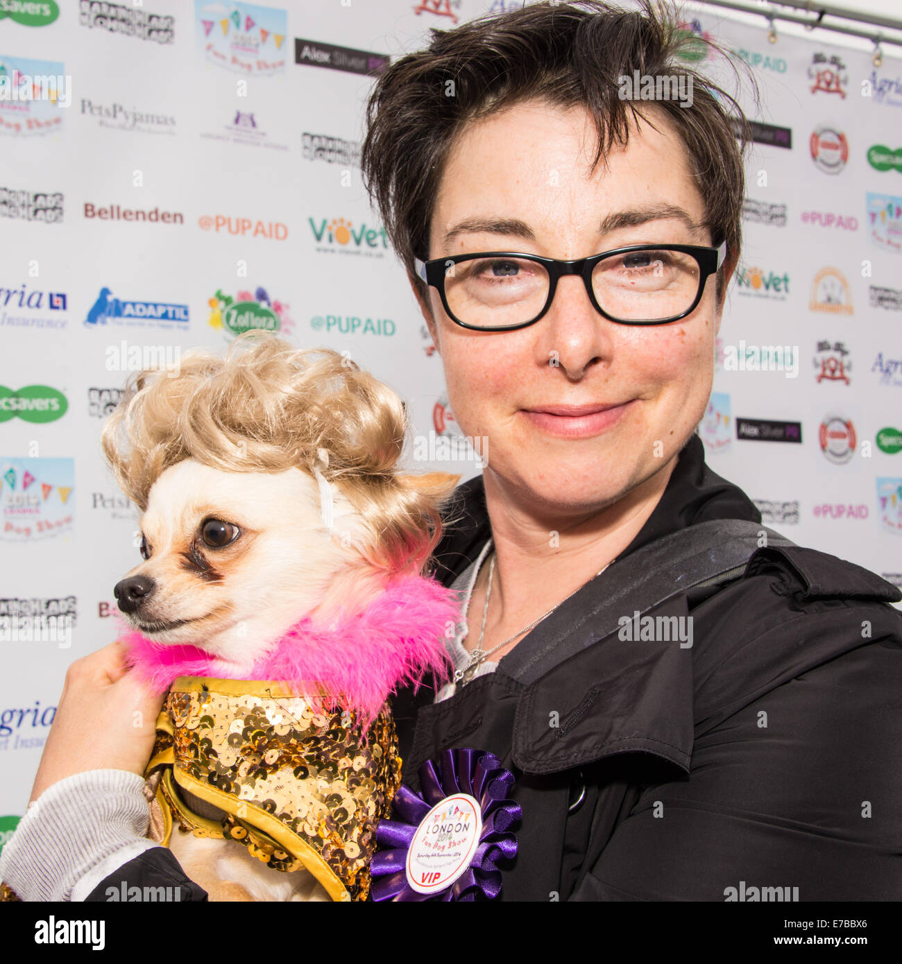Comedian Sue Perkins is quite taken by Ollie who dressed as Liberace in ...