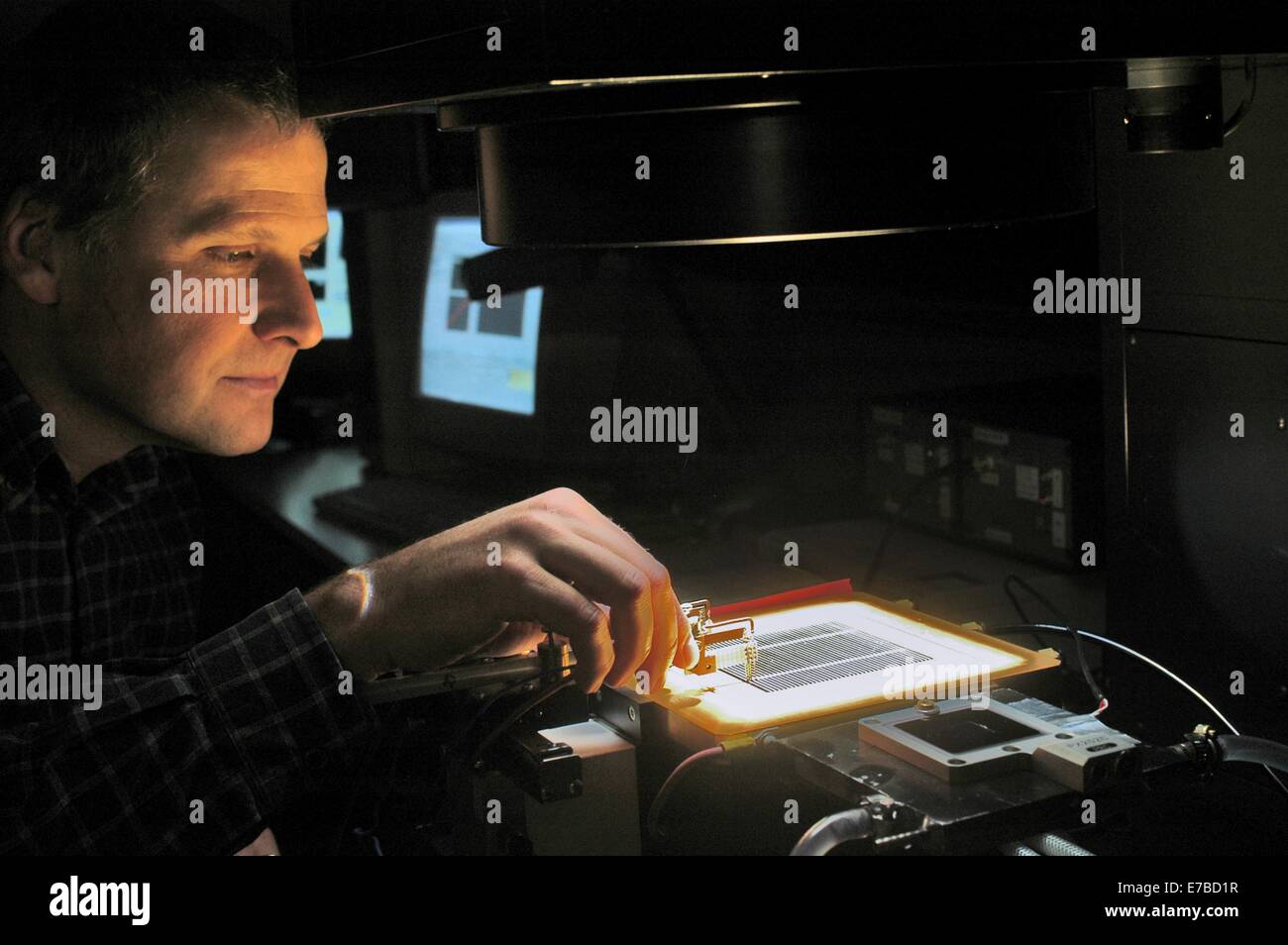Solar Cell Scientist Stock Photos & Solar Cell Scientist Stock Images ...