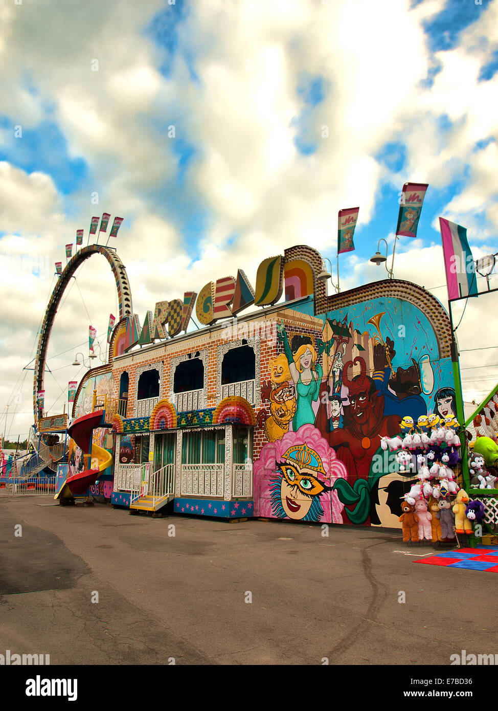 Midway rides hi-res stock photography and images - Alamy