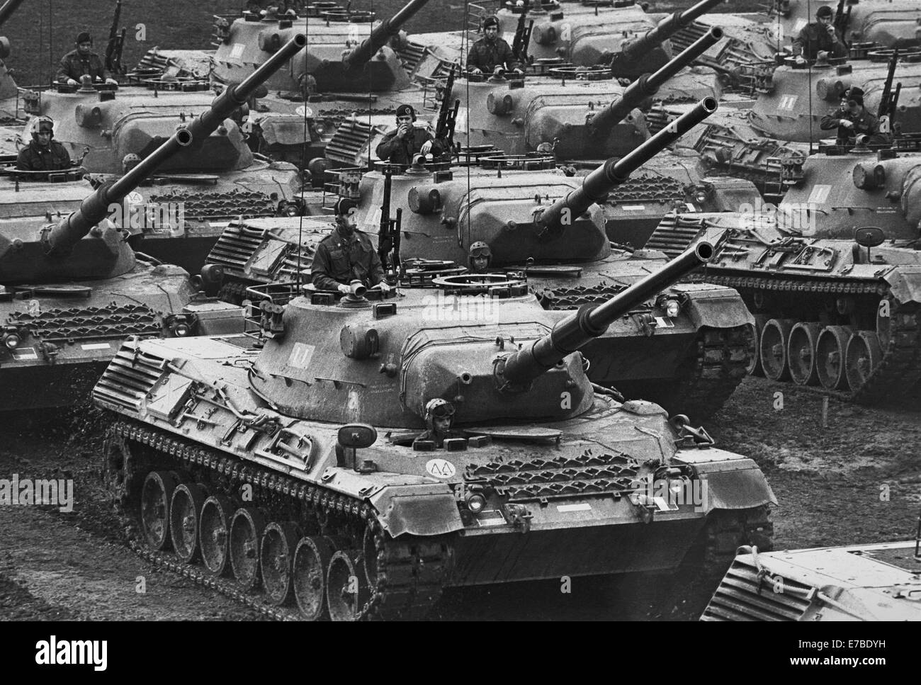 Italian army, Centauro armored brigade, Leopard tanks (1987 Stock Photo ...