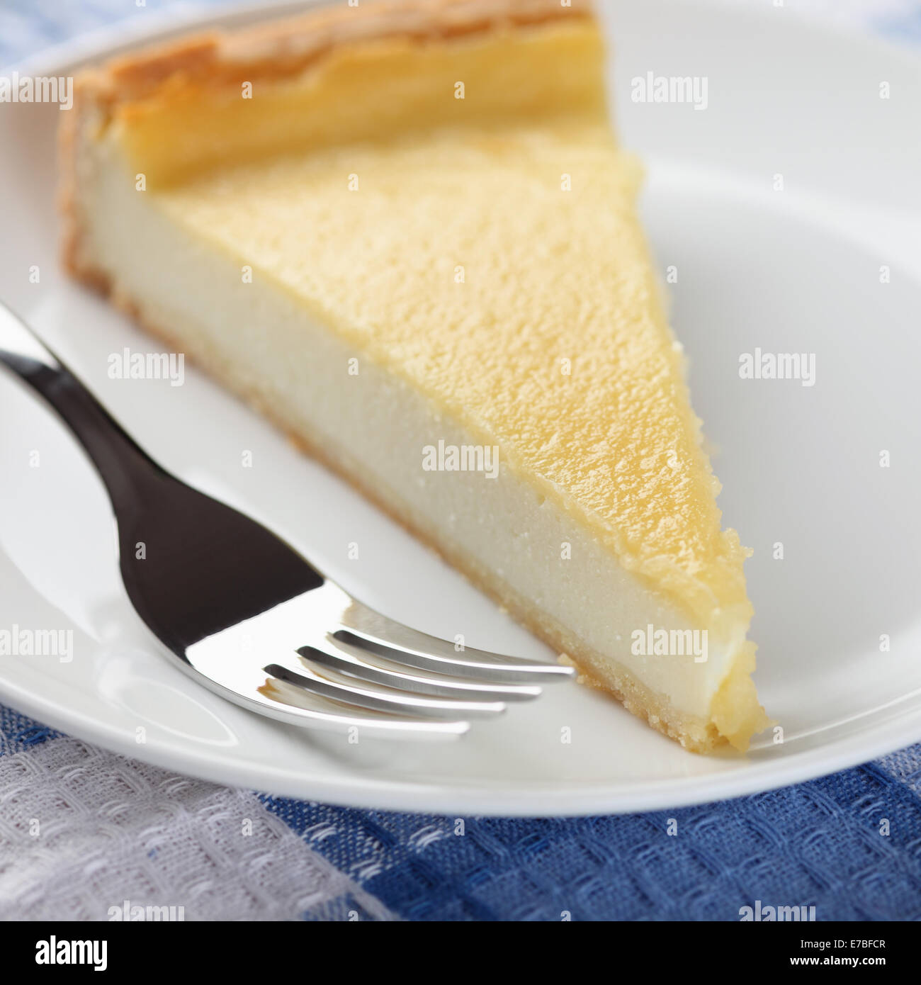 Slice of cheesecake Stock Photo - Alamy