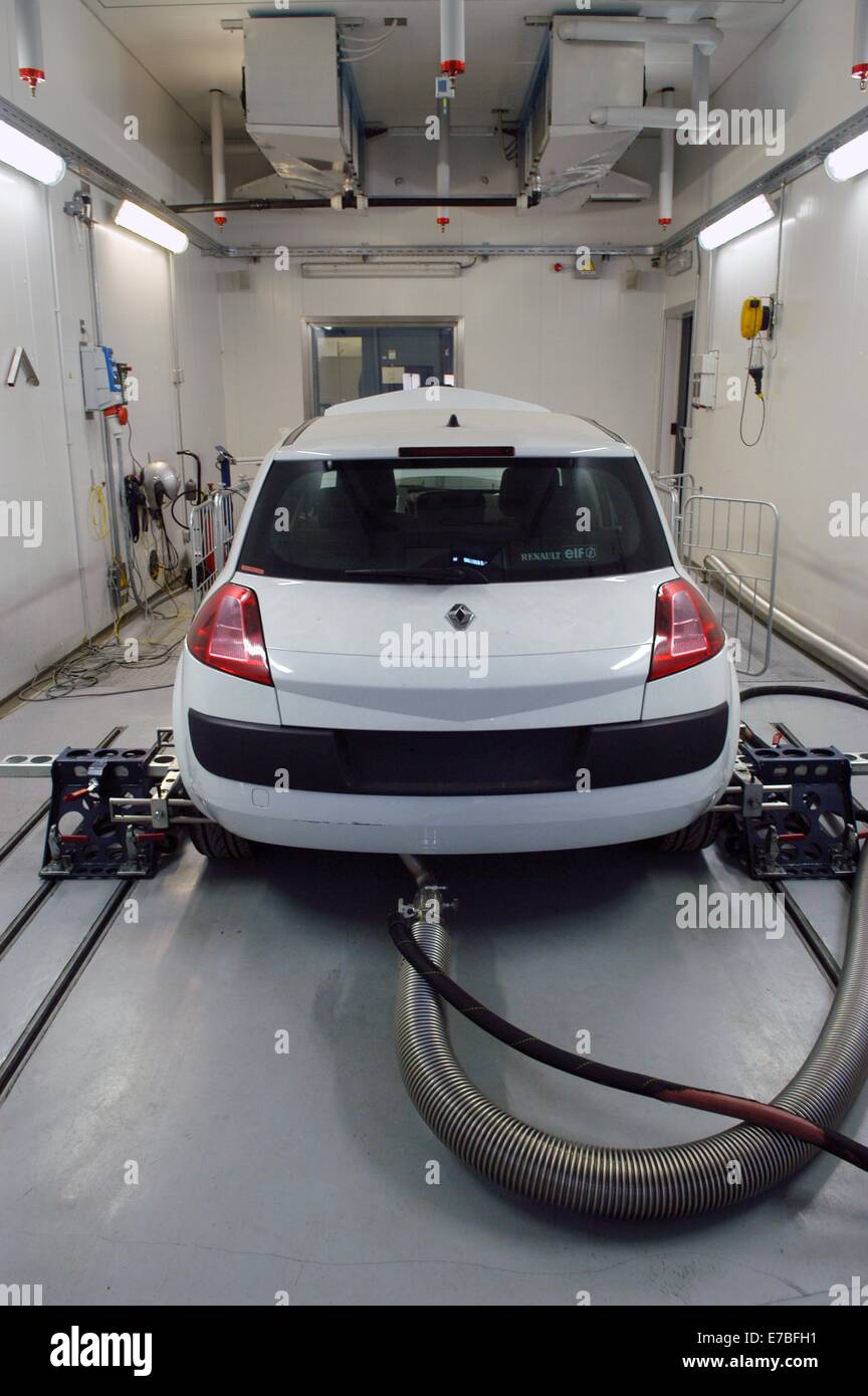 Ispra (Italy), VELA laboratory (Vehicle Emissions Laboratory) for ...