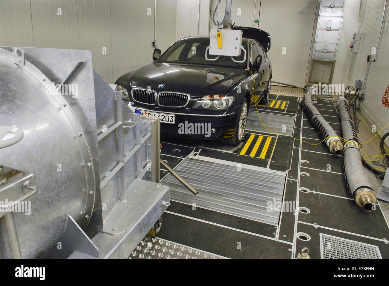 Ispra (Italy), VELA laboratory (Vehicle Emissions Laboratory) for ...