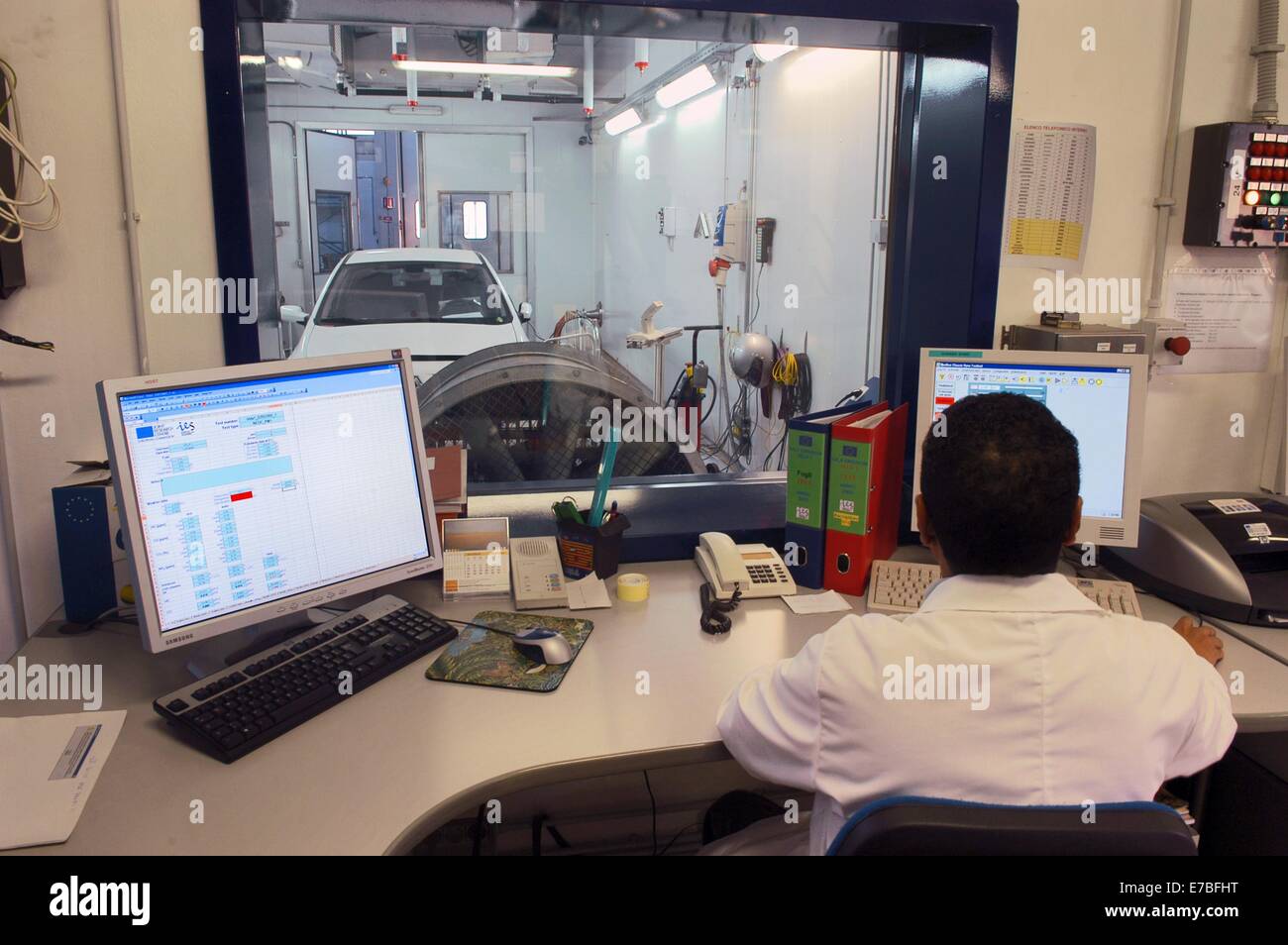 Ispra (Italy), VELA laboratory (Vehicle Emissions Laboratory) for ...