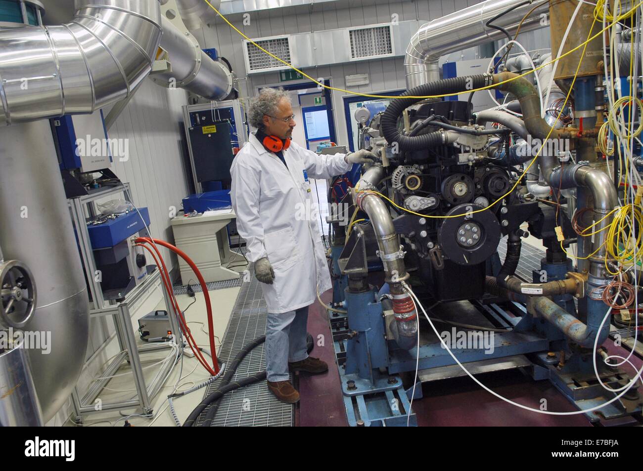 Ispra (Italy), VELA laboratory (Vehicle Emissions Laboratory) for ...