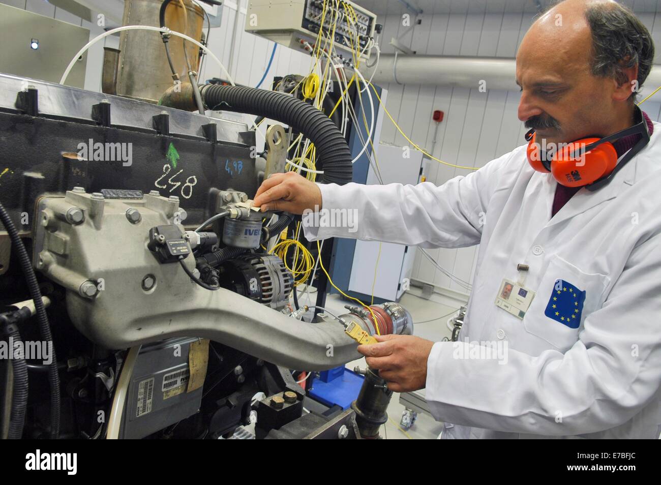 Ispra (Italy), VELA laboratory (Vehicle Emissions Laboratory) for ...