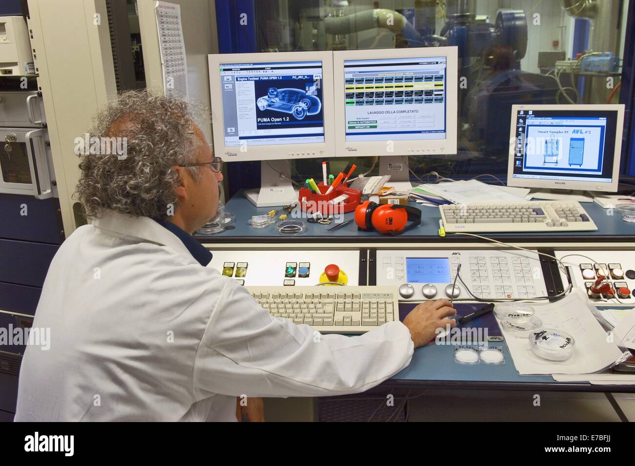 Ispra (Italy), VELA laboratory (Vehicle Emissions Laboratory) for ...