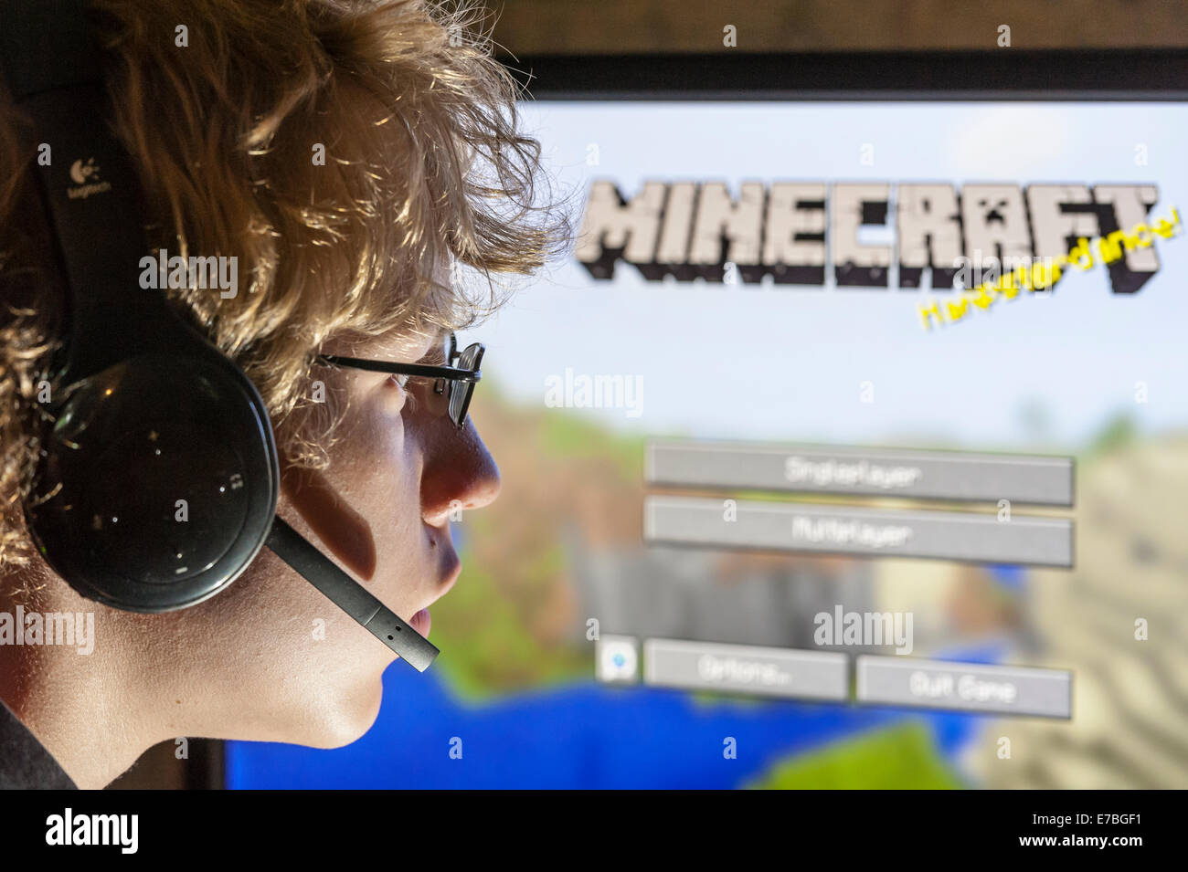 Minecraft logo hi-res stock photography and images - Alamy