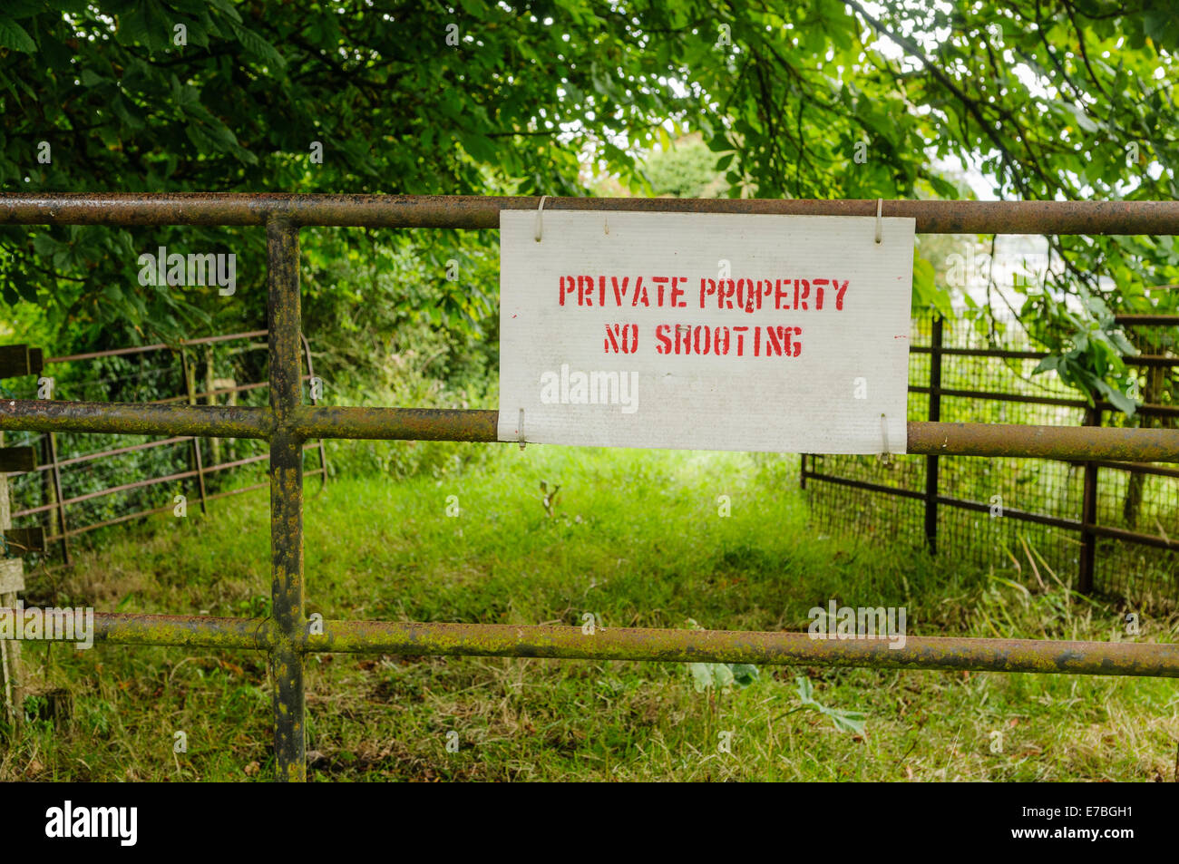 Shooting Hunting Prohibited Sign Stock Photos & Shooting Hunting ...