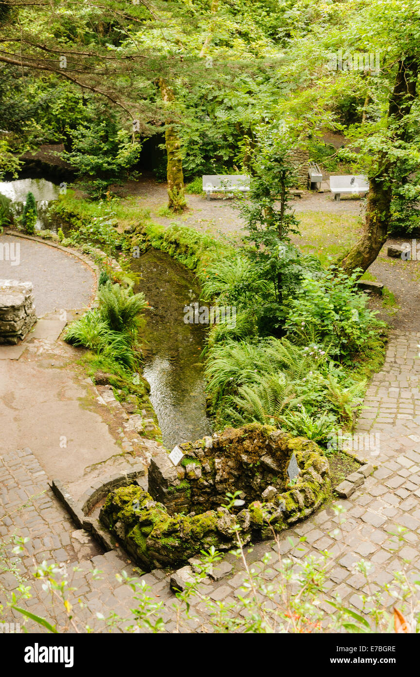 Holy well and ireland hi-res stock photography and images - Alamy